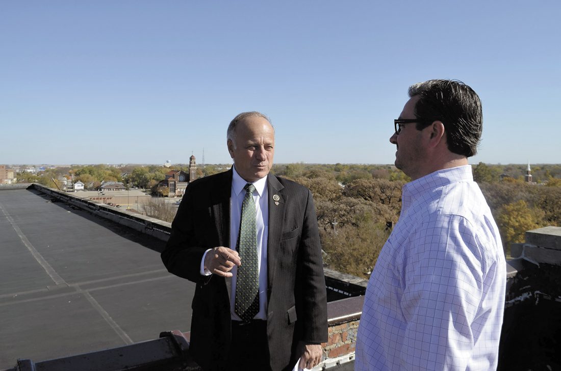 Weighing in on King | News, Sports, Jobs - Messenger News